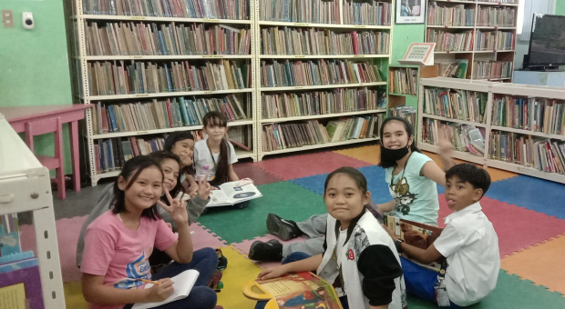 Elementary Library - Henry Luce III Library